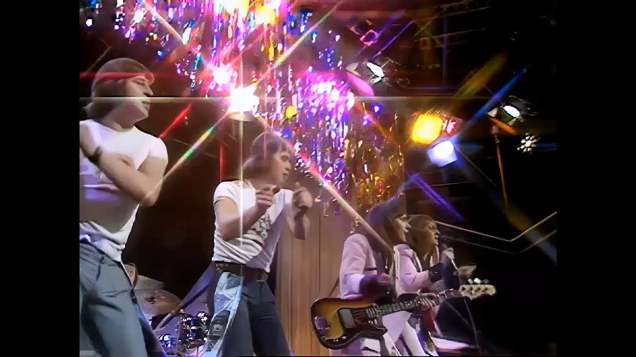 Mud – Tiger Feet (Top of the Pops - 27th December 1974 - stereo) - YouTube