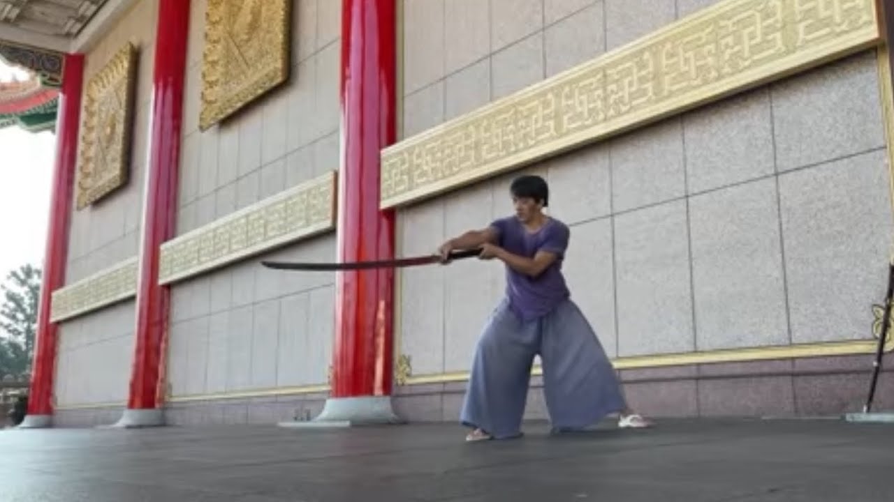 Yang Saber instruction楊太刀教學 part 1/3 - YouTube