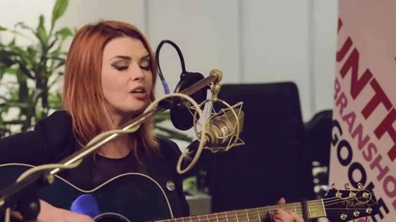 Emma Fee Live at BBC Introducing Humberside "Eyes Of Mine" - YouTube