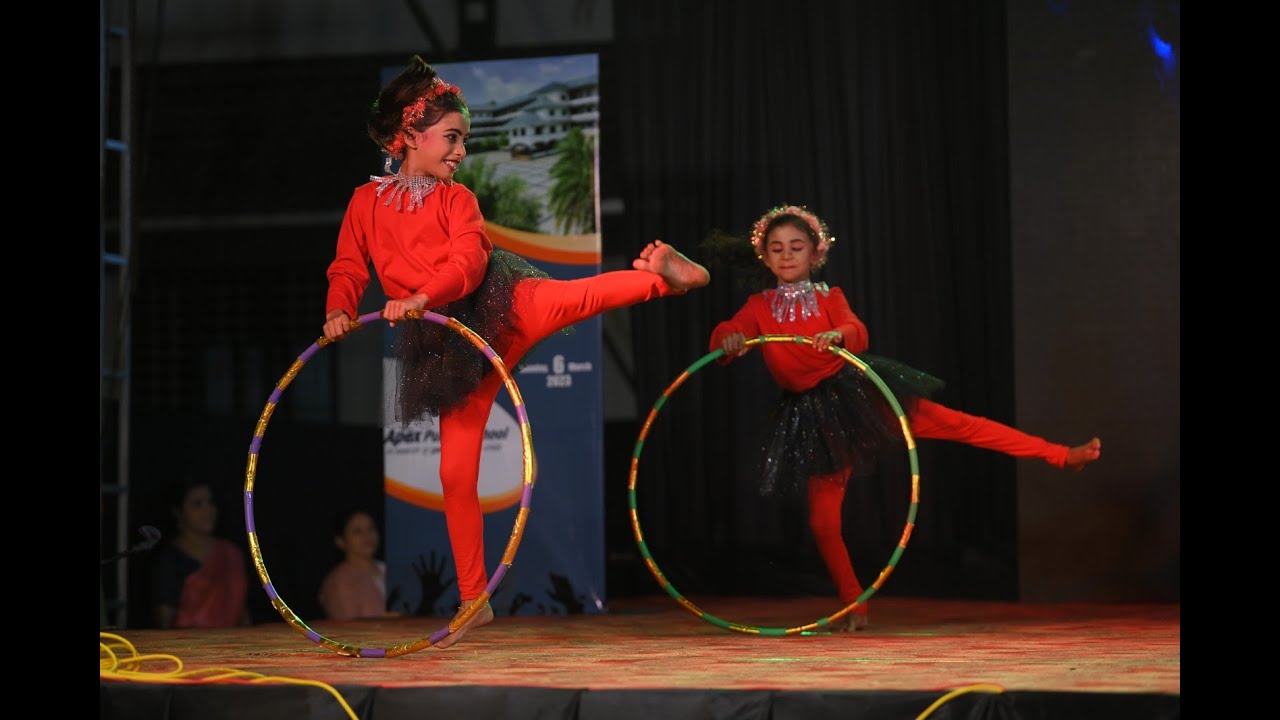 Hula Hoop Dance - YouTube