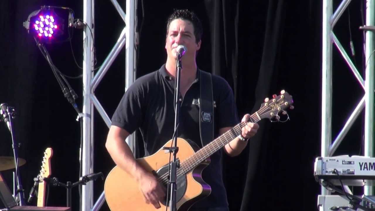 Karl Millette en spectacle. - YouTube