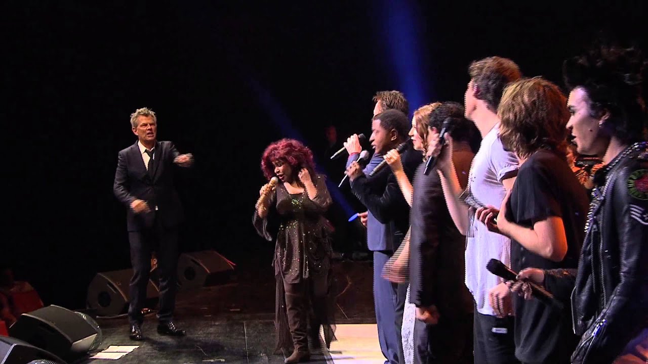 David Foster and Friends - Earth Song - Singapore - Closing song - YouTube