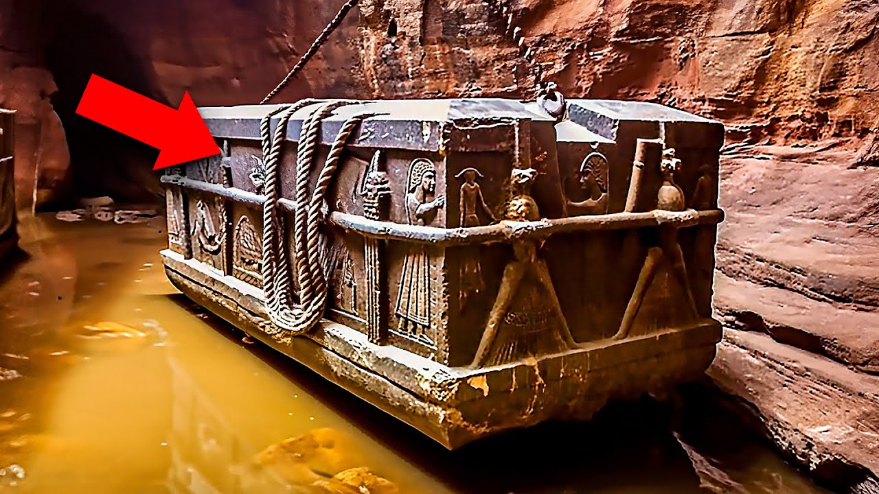 15 Terrifying Things Found Underground - YouTube