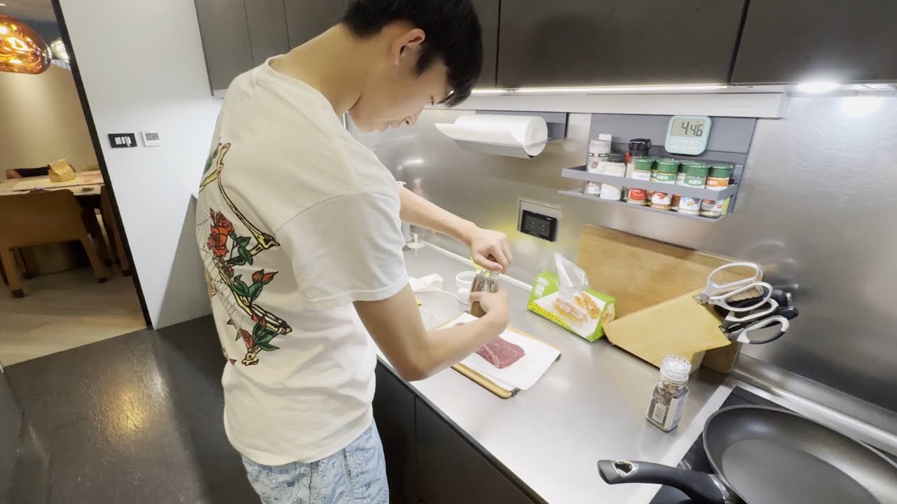Cooking Show (Ep 1) ft. Chef Brayden - YouTube