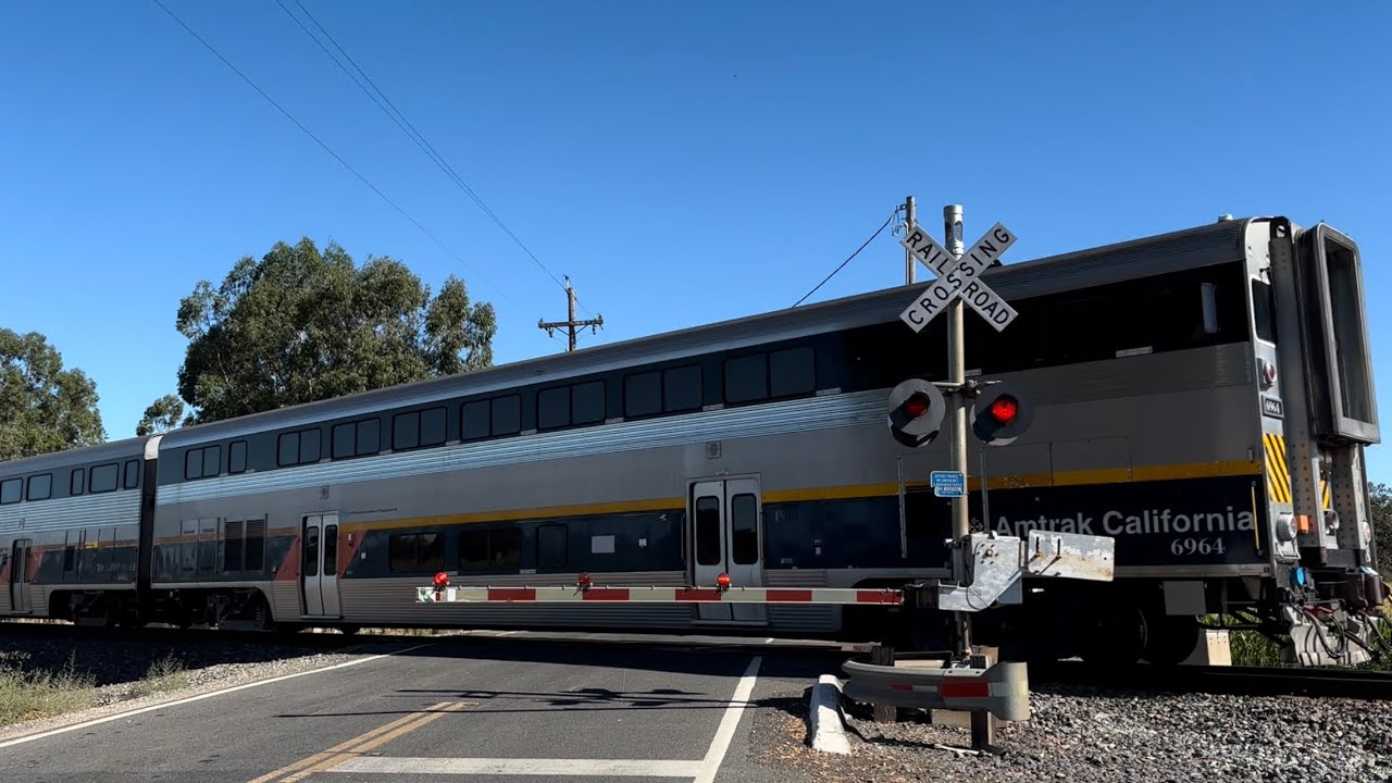 Amtrak CDTX 6964 San Joaquins Train 710 South - Sexton Road Railroad Crossing, Escalon CA - YouTube