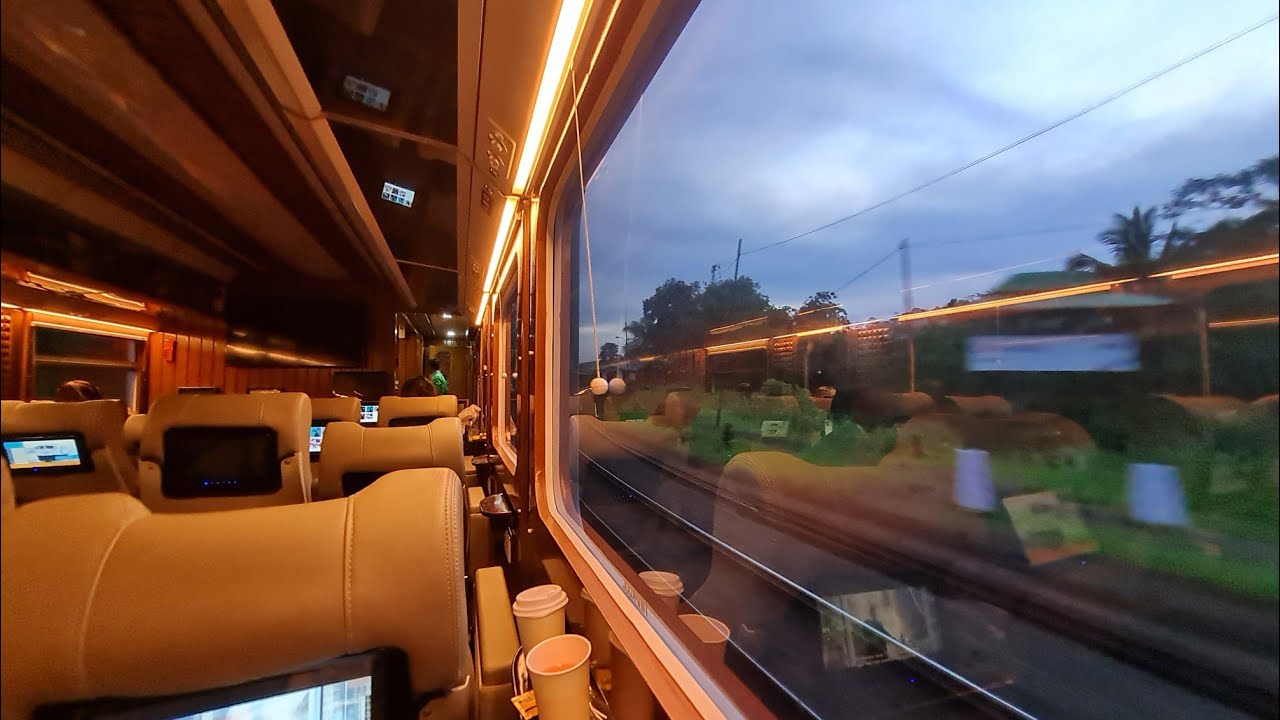 DITERAKTIR NAIK KERETA SULTAN ! MEWAH BANGET DAN BISA MAKAN MINUM ENAK ...
