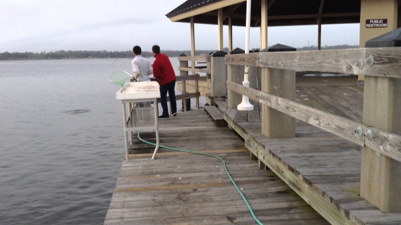 how to catch a redfish in mississippi - YouTube