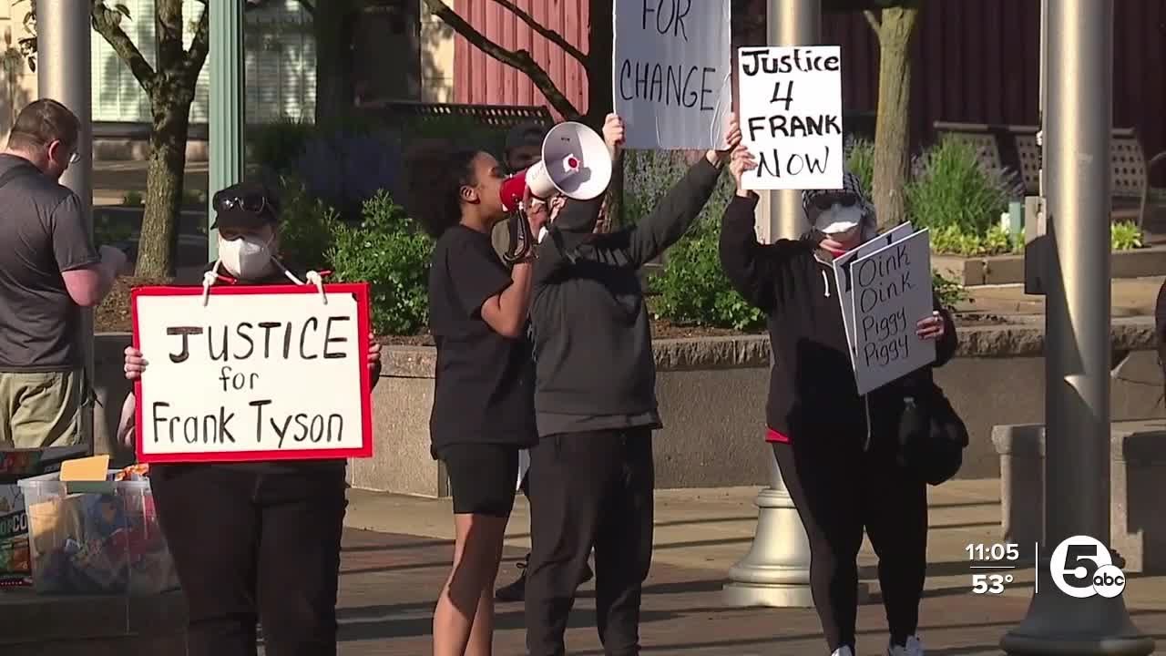 Protestors for 'Justice for Frank Tyson' in Canton Friday night - YouTube