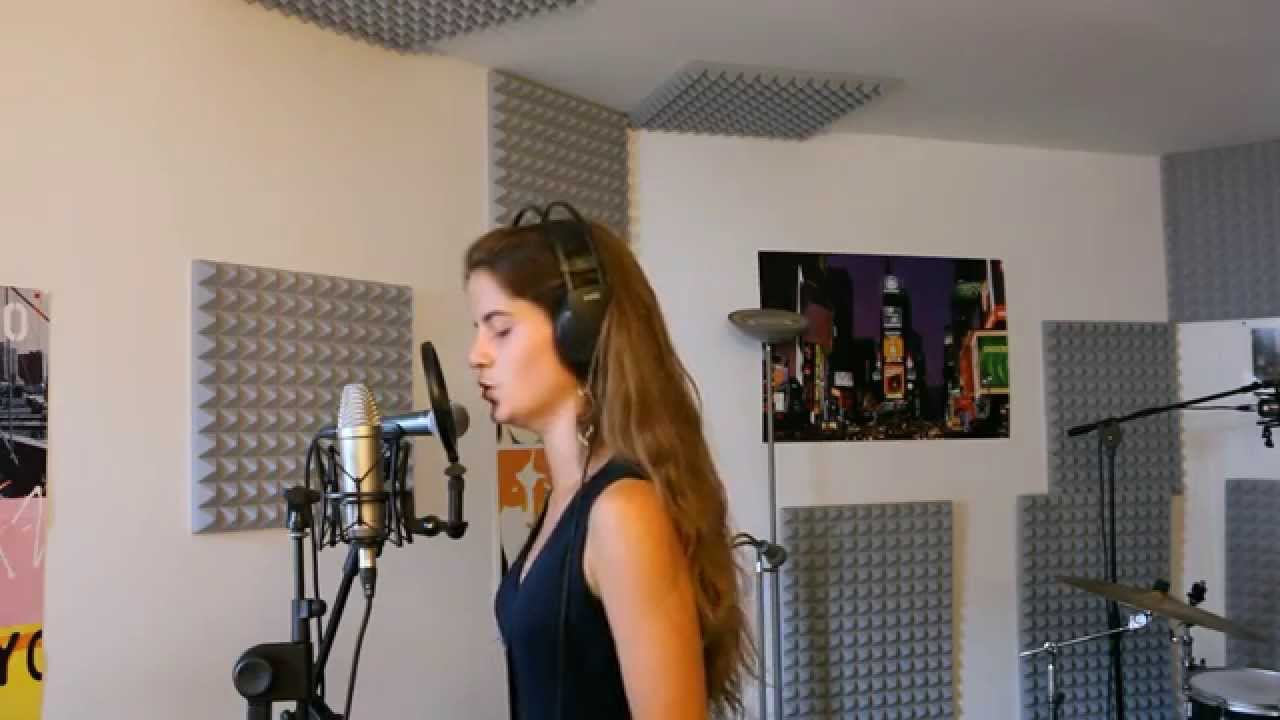 Claudia Buzzetti / Close Quartet - Honeysuckle Rose - YouTube