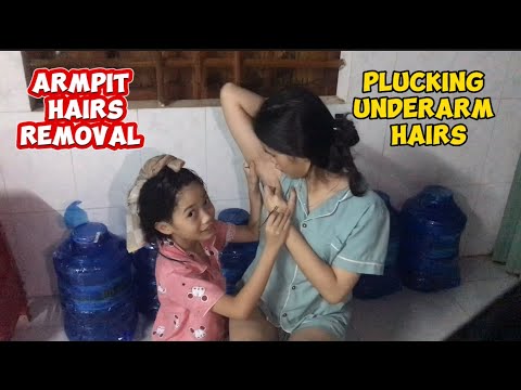 Just PLUCKING UNDERARM HAIRS so her face so funny ASMR - YouTube