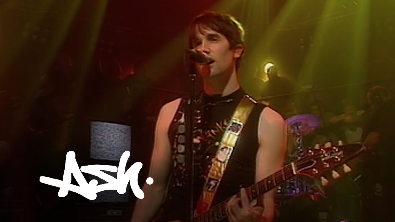 Ash - Goldfinger (Boxed Set, 18.06.2001) - YouTube