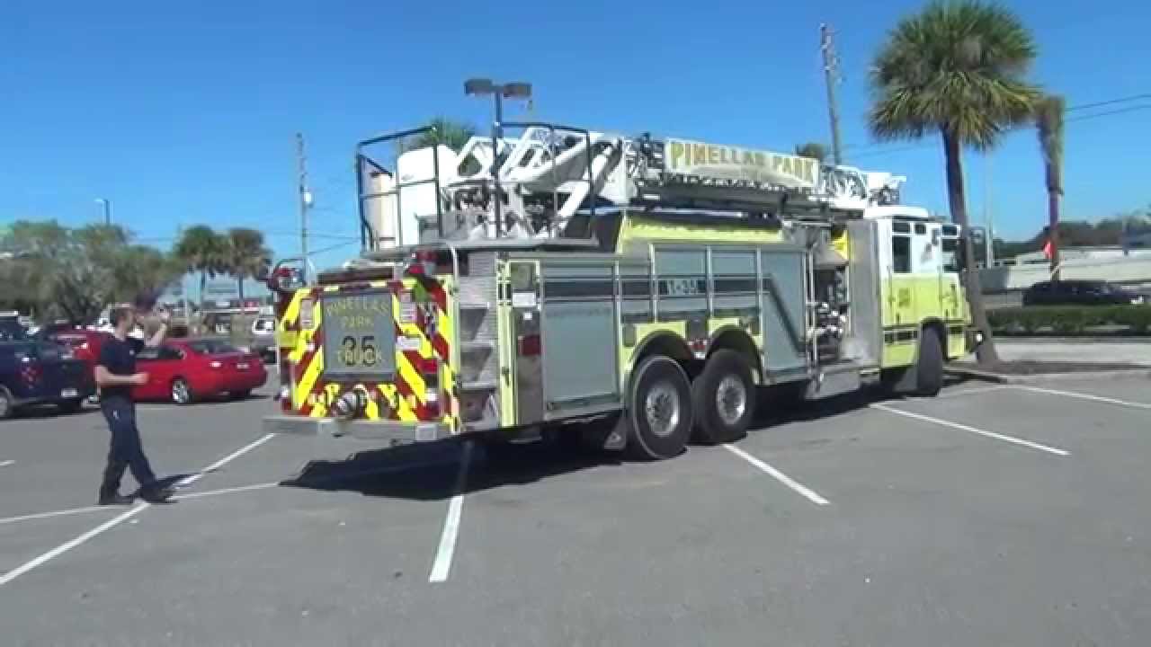 Pinellas Park Fire Truck 35 Backing Up - YouTube
