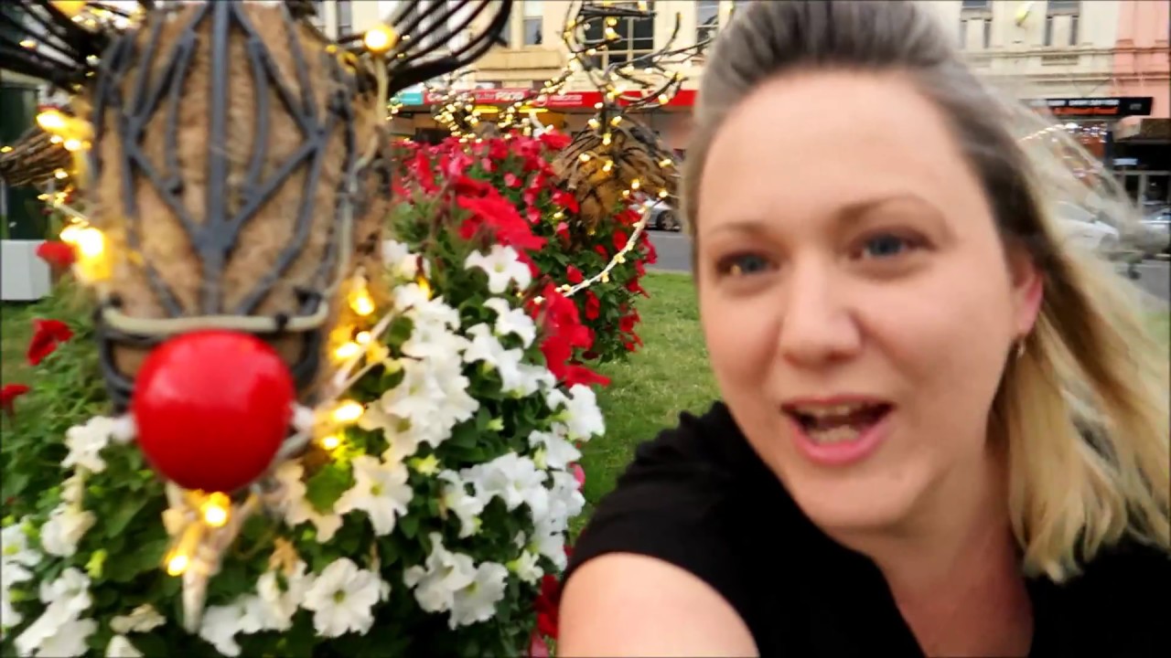 CHRISTMAS LIGHT FAIL - YouTube