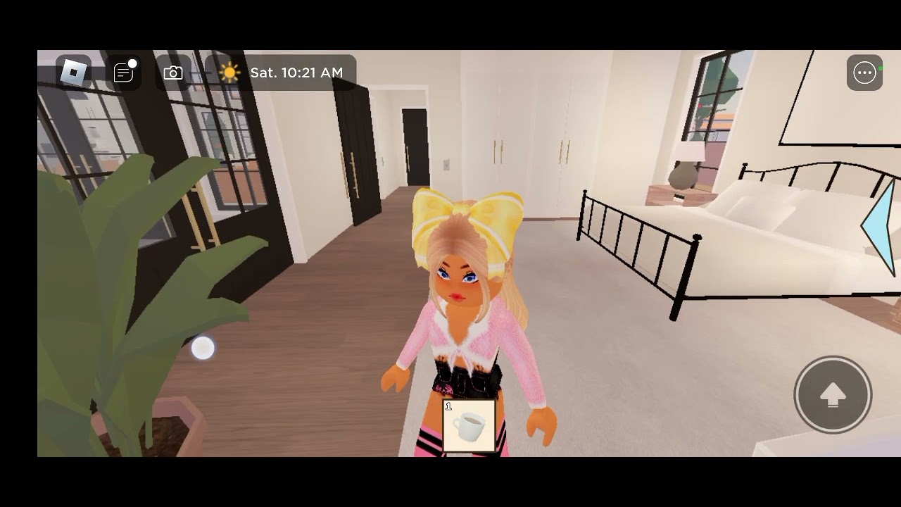 Moving to our new home and house tour😁||Berry Avenue Roleplay - YouTube