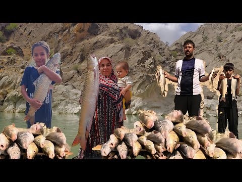Göçebe Bir Ailenin Geleneksel Dağ Nehri Balıkçılığı | İran'da Göçebe Hayatı