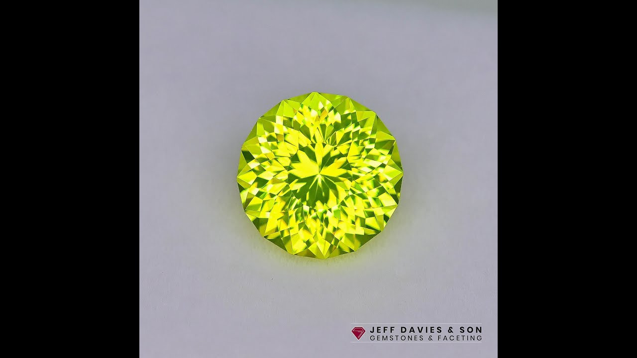 7.04ct LAB Lumo Garnet GAGG - Gadolinium Aluminum Garnet - Pulled ...