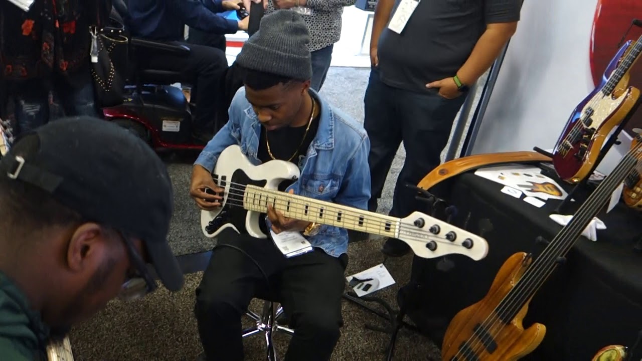 Devom Basses Booth Jam - NAMM 2019 - YouTube