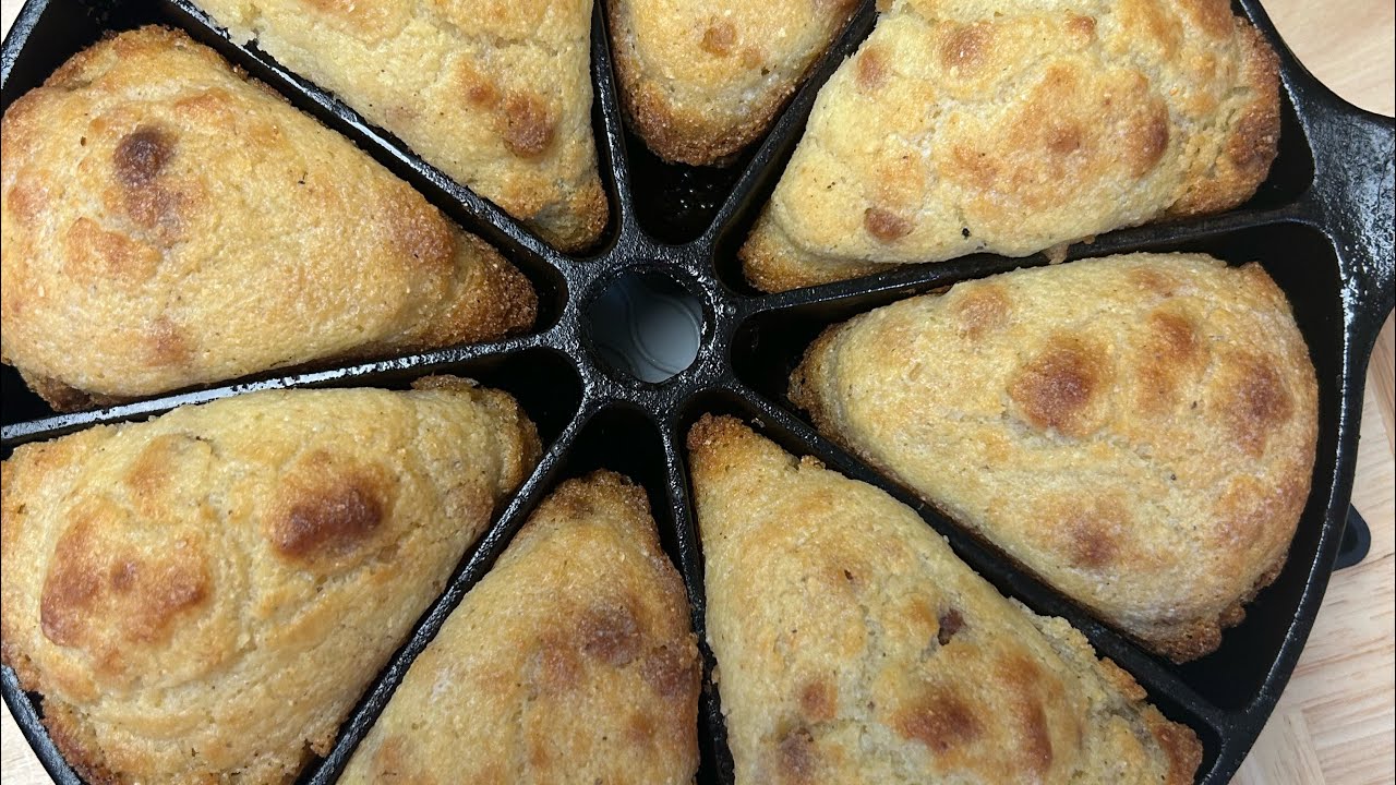 Good Ole Southern Cracklin Cornbread..gluten free - YouTube