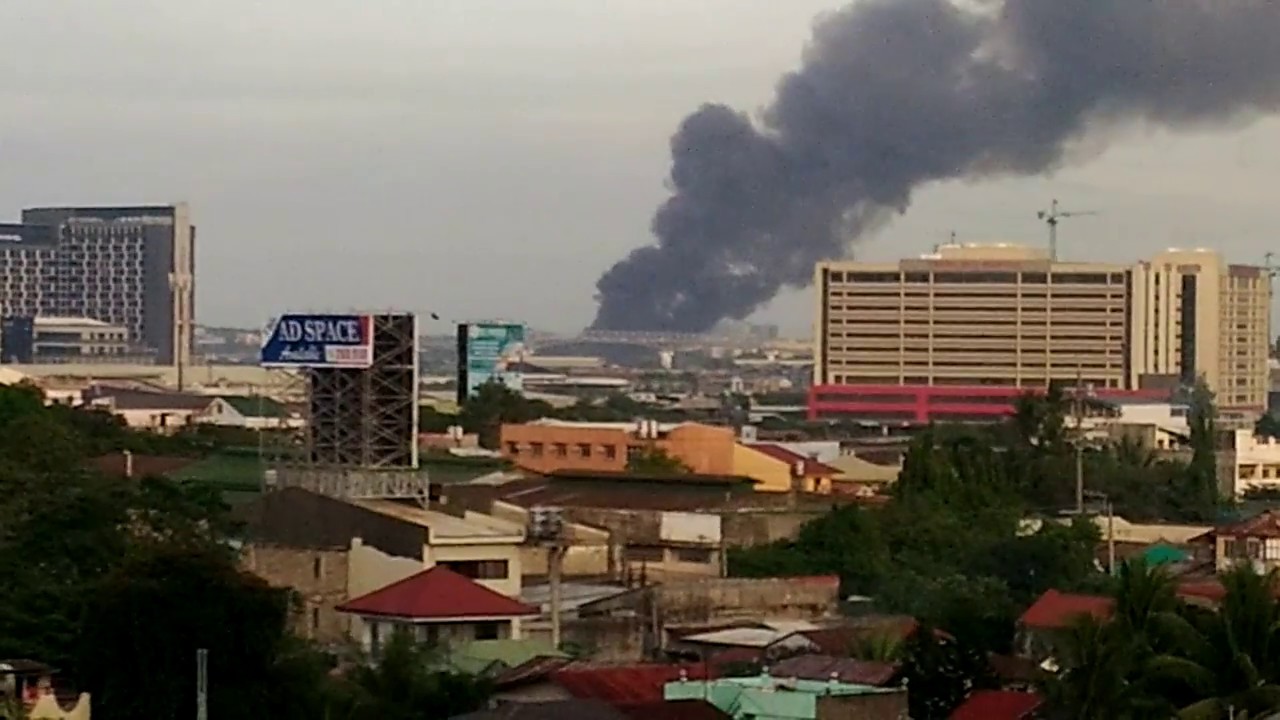 Fire near the Old Mactan Bridge in Lapu-Lapu, Cebu #1 03-16-18 - YouTube
