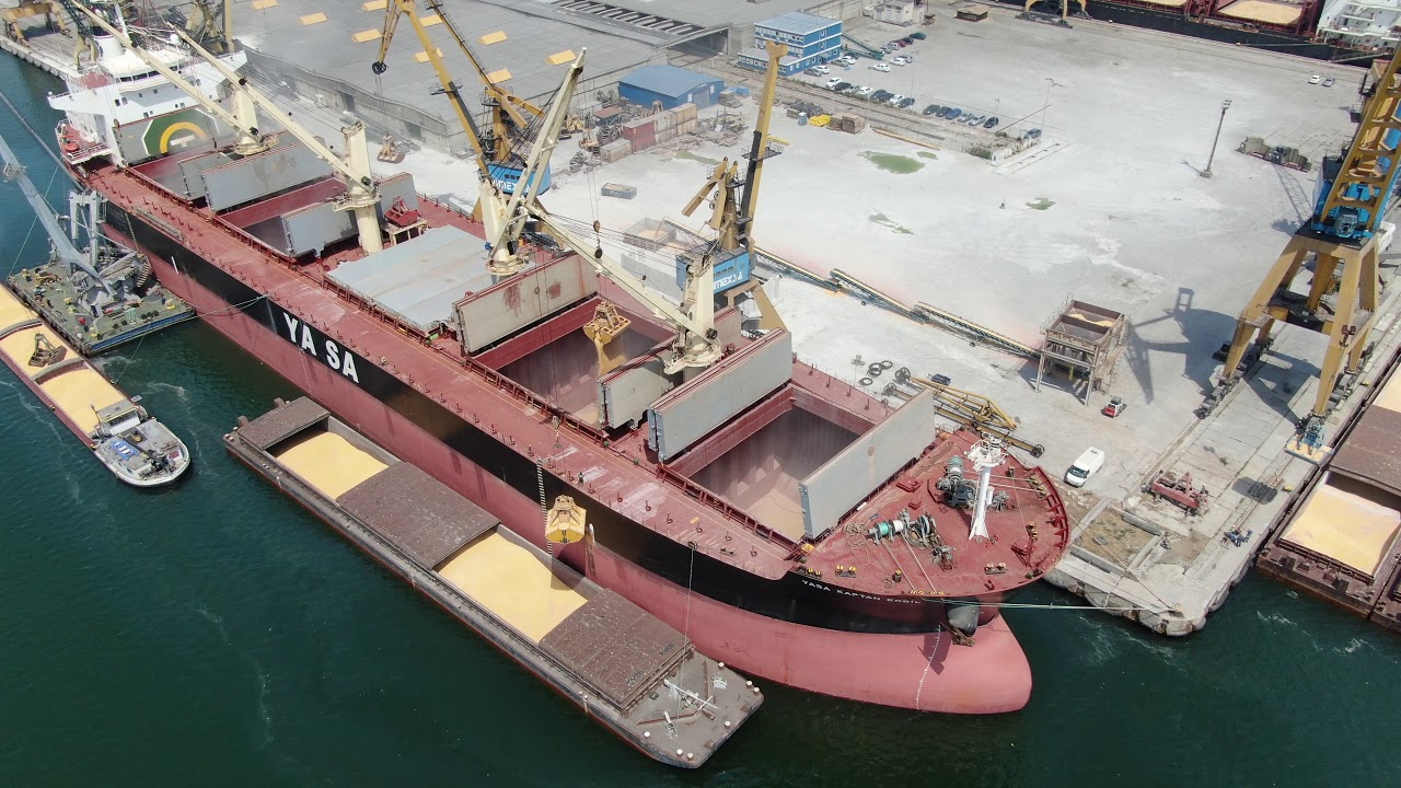 Corn loading operations, berth 40 UMEX Terminal - YouTube