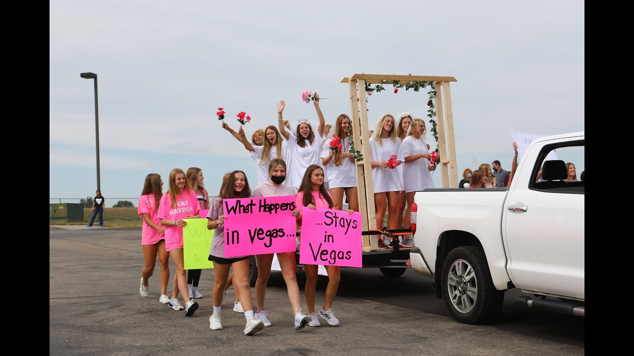 Washburn Rural High school students celebrate homecoming with parade ...