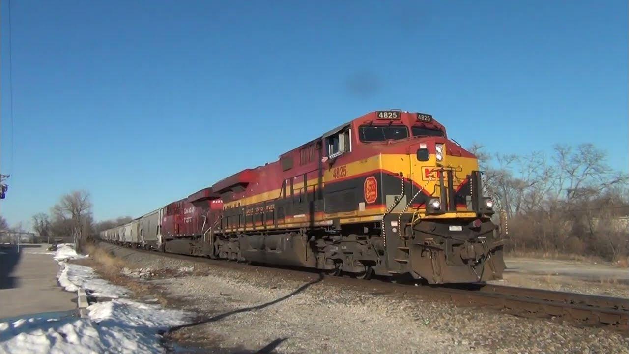KCS #4825 Leads SB CPKC Grain Train. Grandview, MO 1/27/25 - YouTube