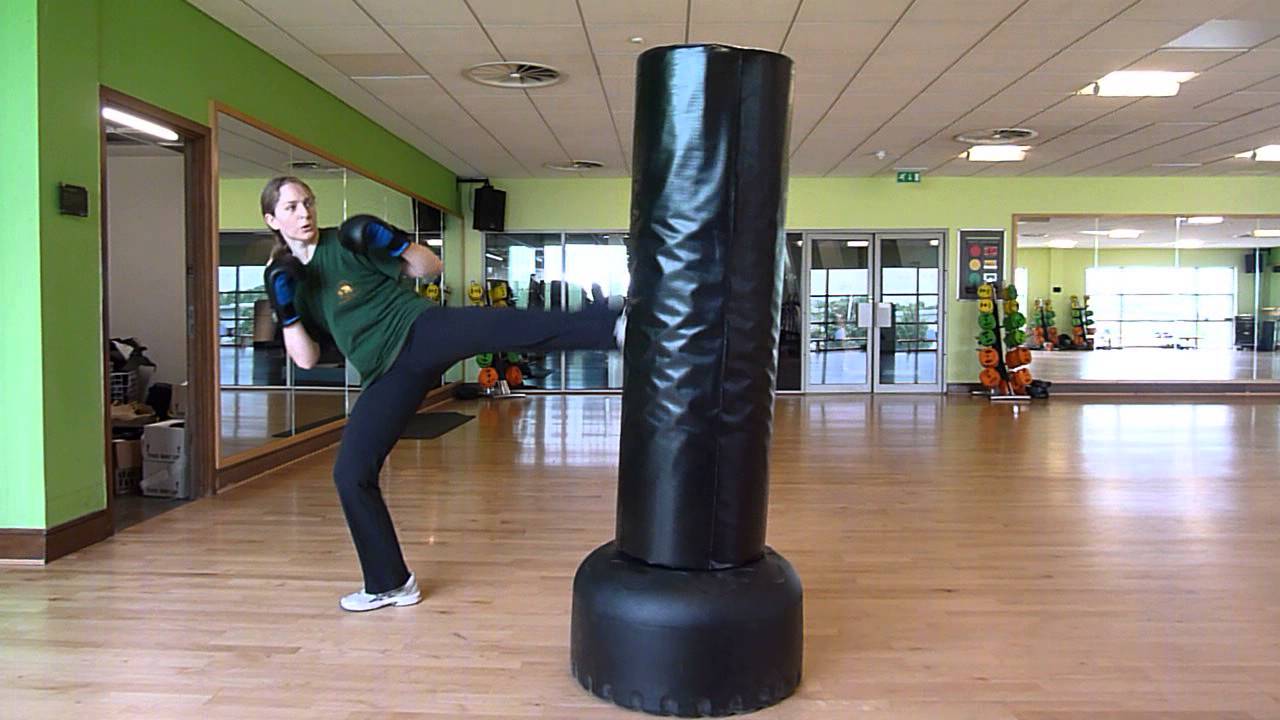 Savate training II - YouTube