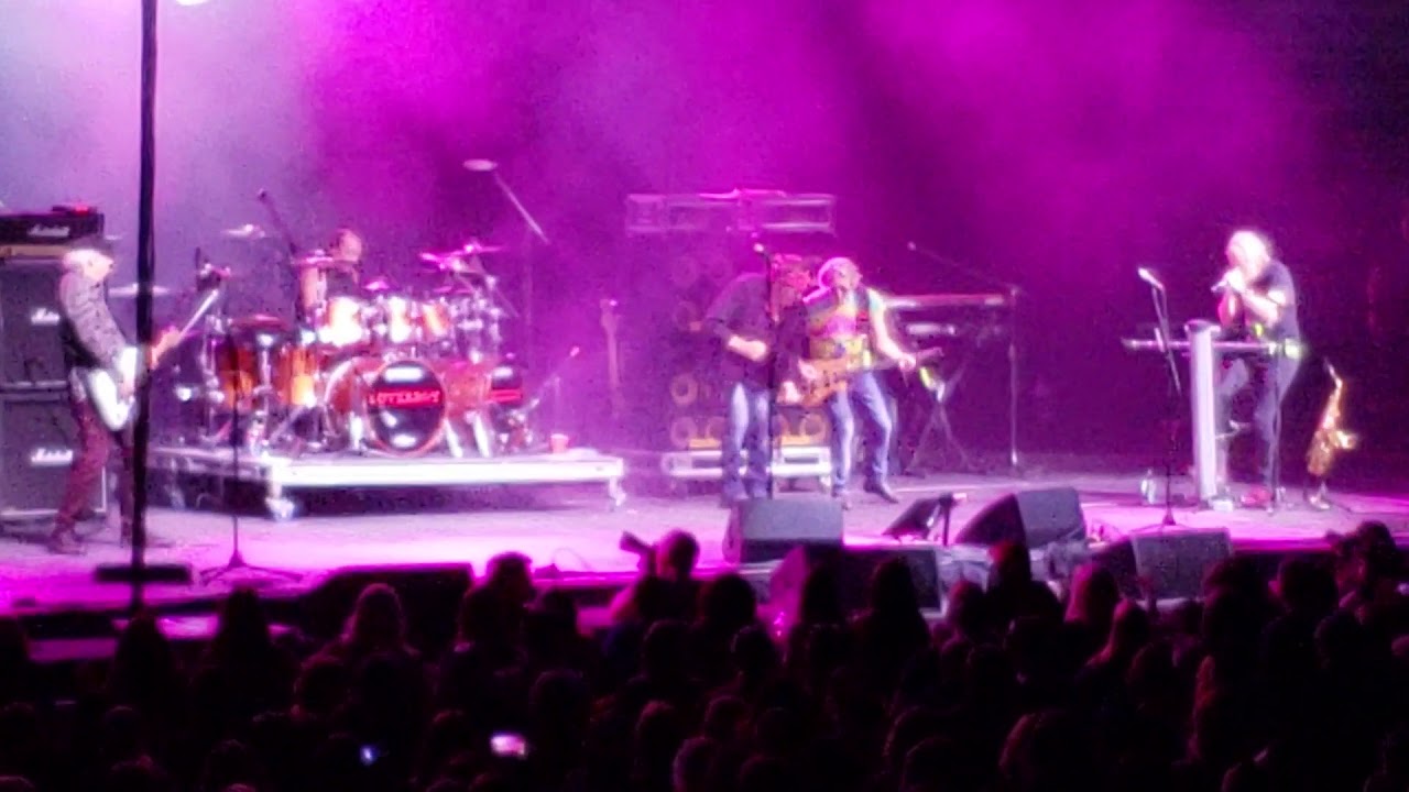 Loverboy, Notorious, Live - YouTube