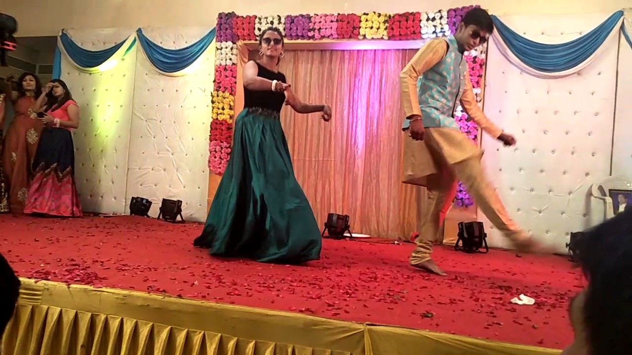 Govinda style dance in sangeet - YouTube
