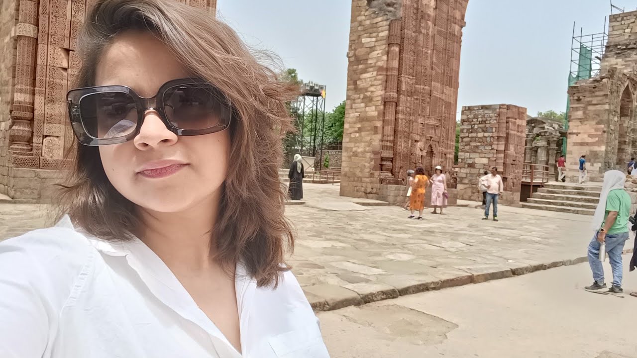 Small Town Girl in a Big Arcade| Mini Vlog| My First Solo Trip to Delhi ...