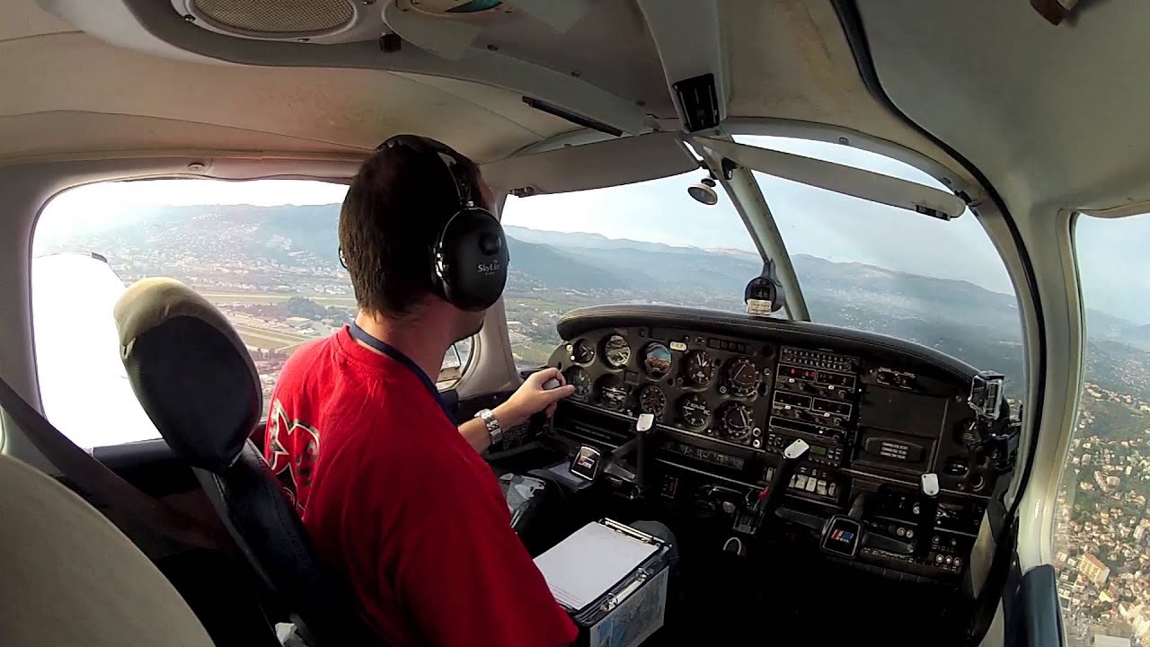 GoPro: Piper 28 Warrior II Lerins' Islands (LFMD) - YouTube