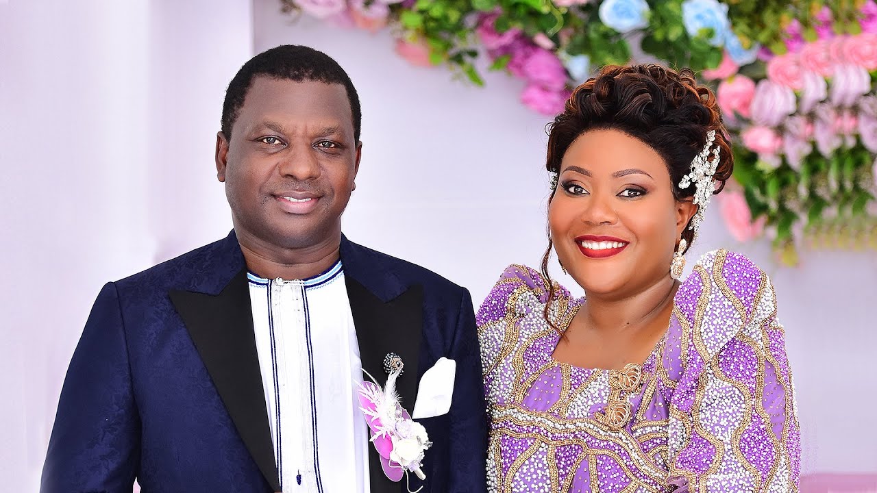 UK BASED DR HENRY & RUTH , Mikolo, kwanjula, weddings in uganda - YouTube