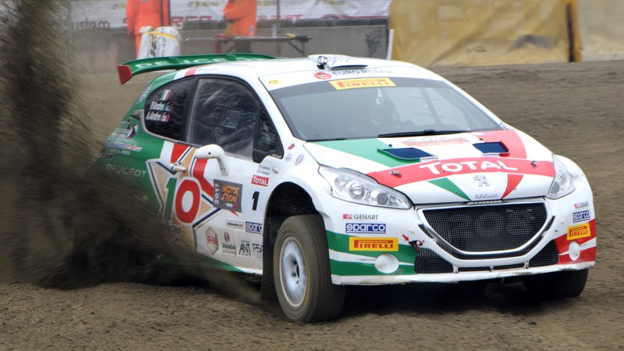 Andreucci camera car - Peugeot 208 T16 R5 rally: jump, sideways, show ...