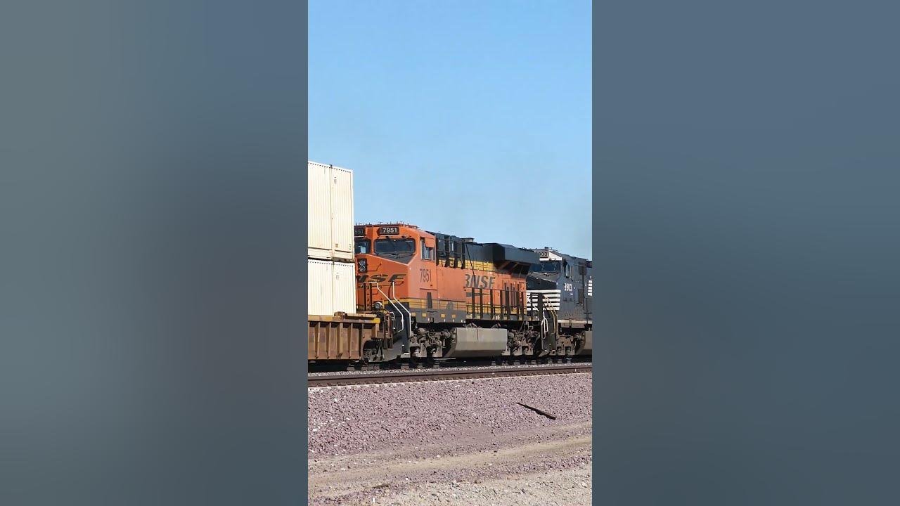 RAILFANNING SHORT BNSF 6752 EB MP 740 NEEDLES SUB 10-6-2023 #railfaning #railway #railfanner ...