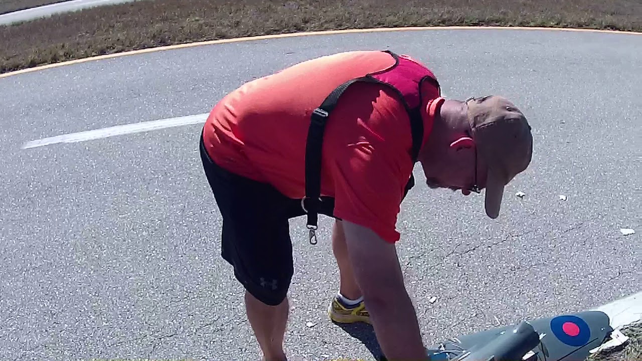 Top Flite Spitfire .60 kit maiden flight - YouTube