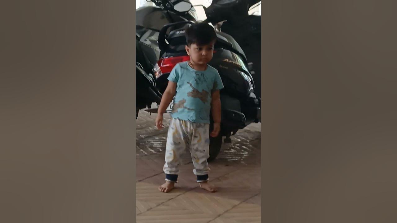 cute lil friends # Hum Tum #love #hindisong #dance - YouTube