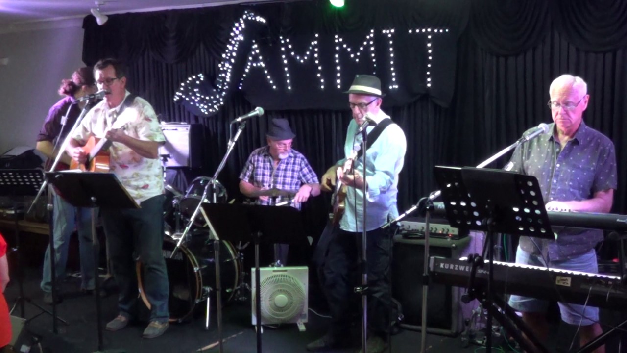 Craig Mercer - "Girls On The Avenue" - YouTube