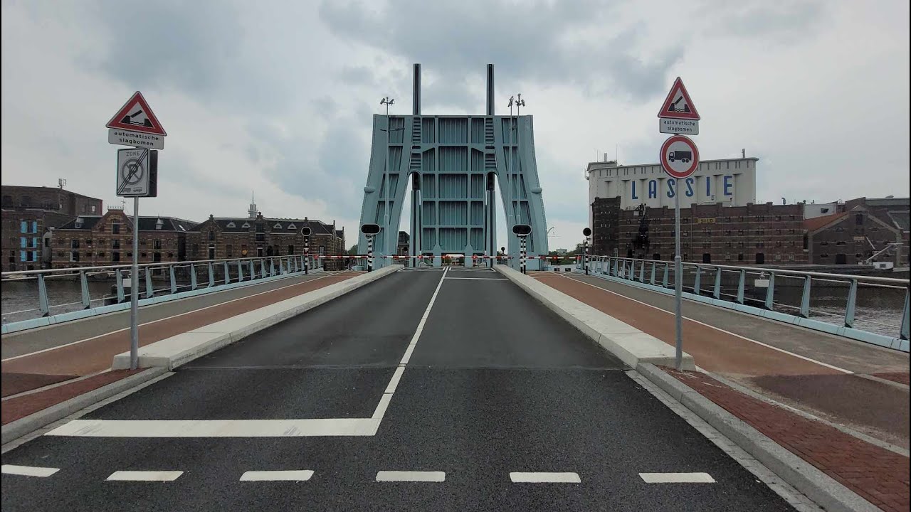Zaanbrug tussen Wormerveer en Wormer in storing - YouTube