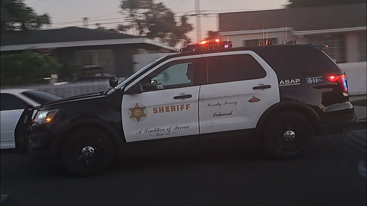 LASD Ford Explorer Arriving - YouTube