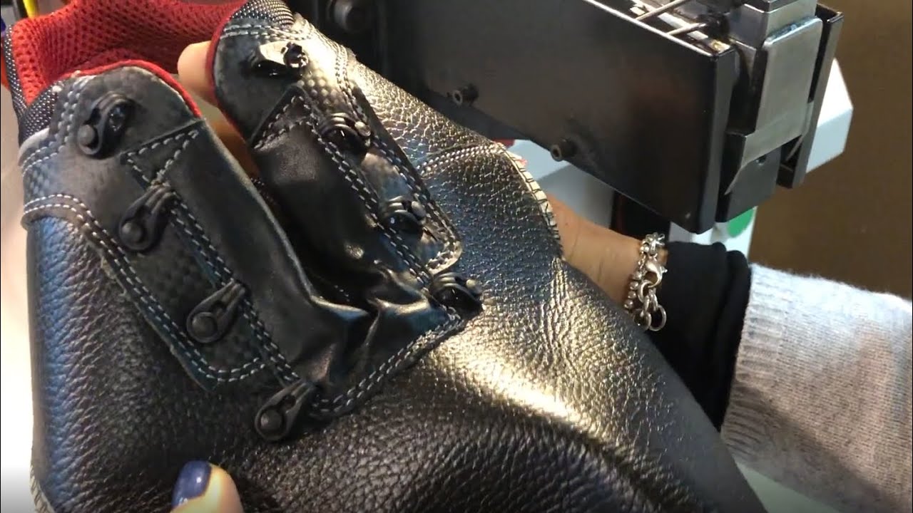 MACCHINA AUTOMATICA RIVETTO PLASTICA CON INSERIMENTO MANUALE ...