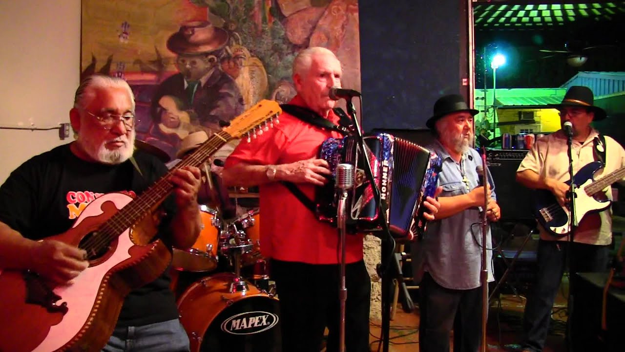 Bene Medina y Su Conjunto Aguila - "Te Recomiendo Esa Ingrata ...