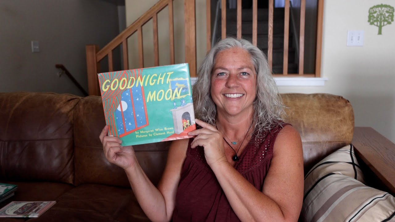 "Goodnight Moon" | Read Aloud | Storytime by Margaret Wise Brown - YouTube