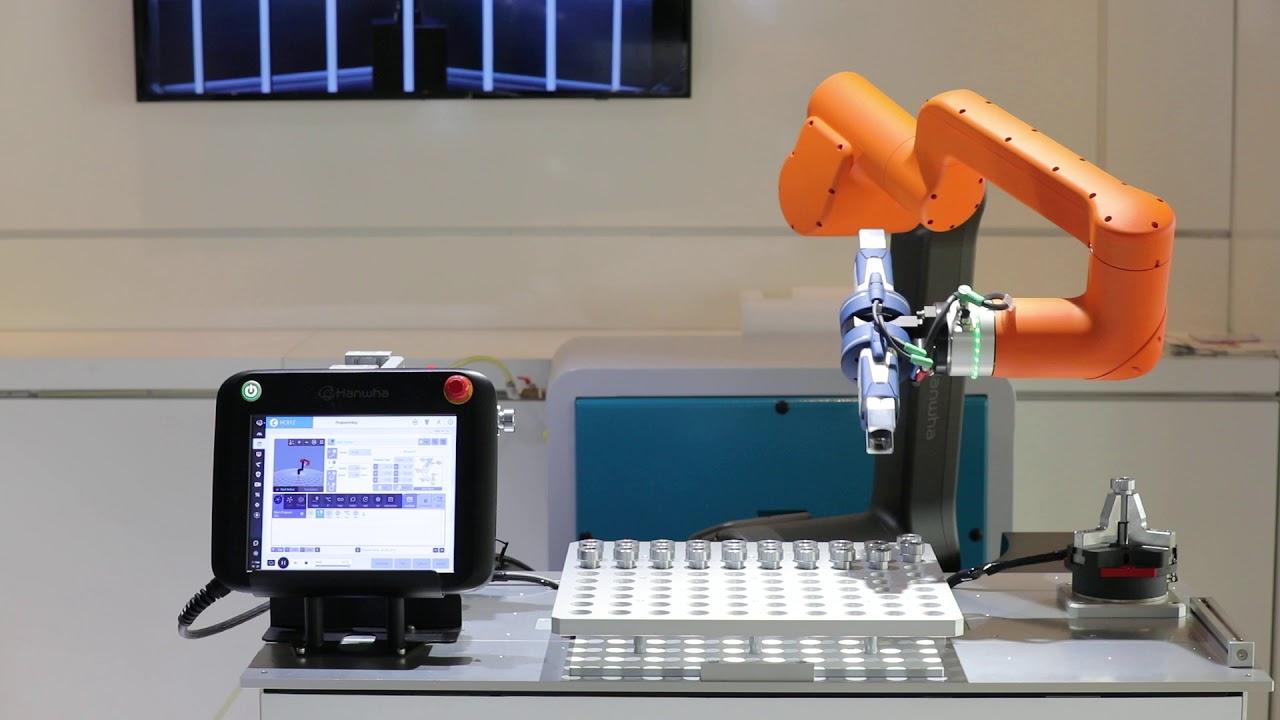 Hanwha cobot a kitartó munkatárs - YouTube