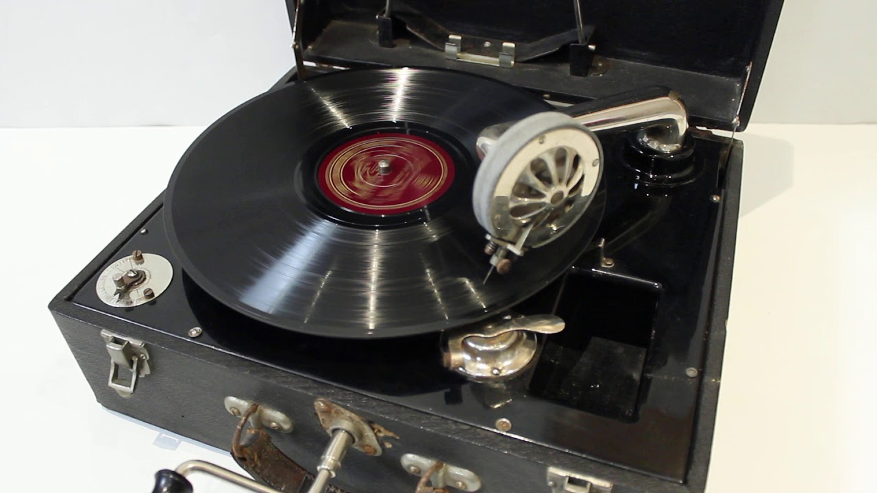 Old crank gramophone - YouTube