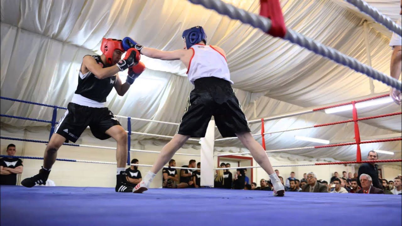 KBW Boxing Show 13/12/13 Al Hikmah Centre Batley - YouTube