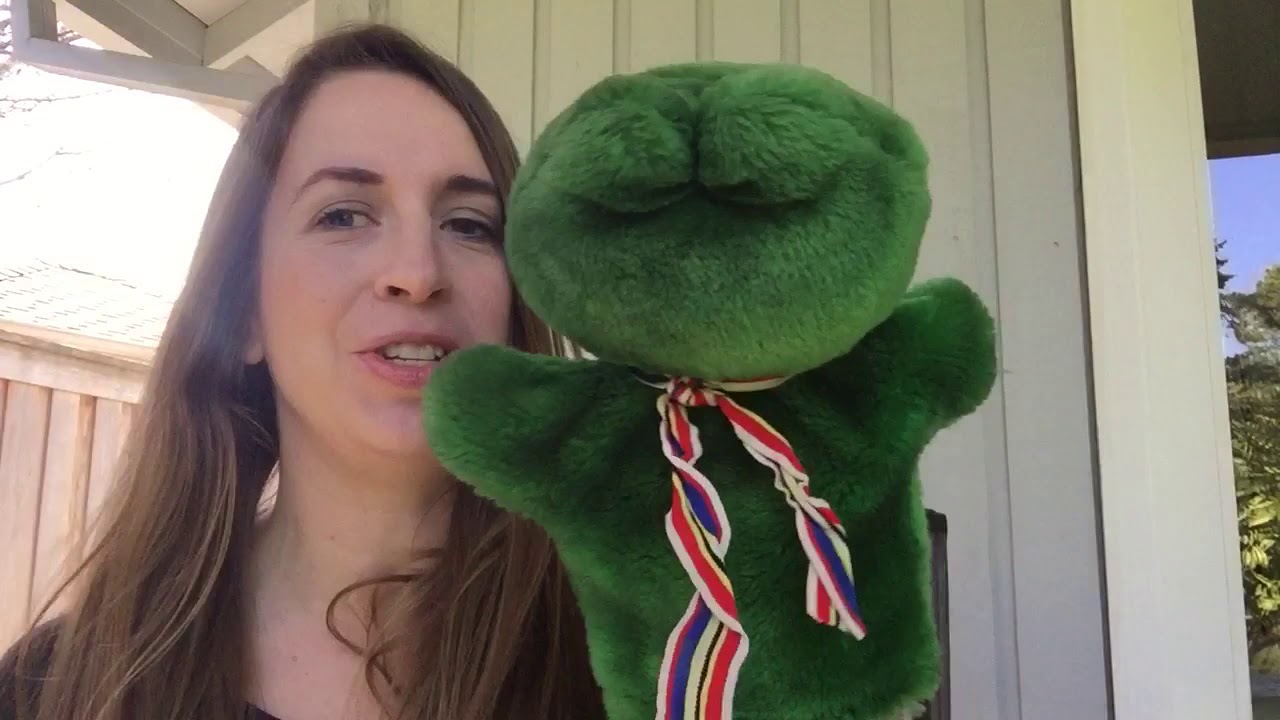 On a log mr. Frog - YouTube