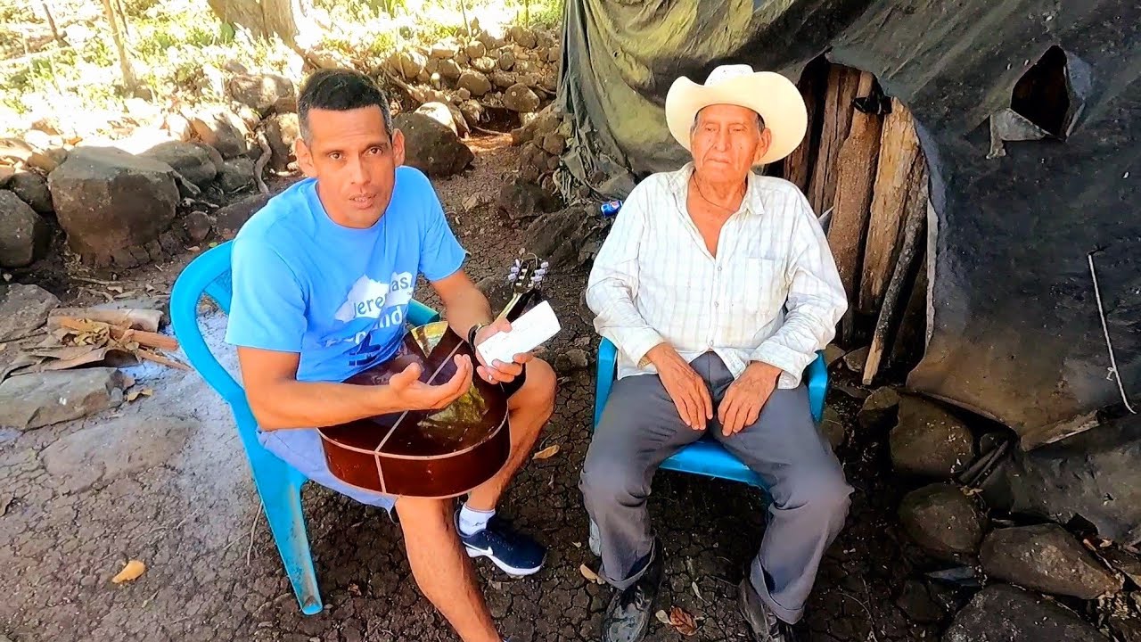 Aya estan los 33 apóstoles dice don santos - YouTube