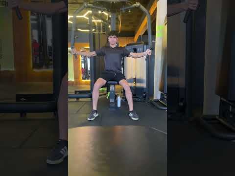 Treino de peito e tríceps de um adolescente de 15 anos🔥
