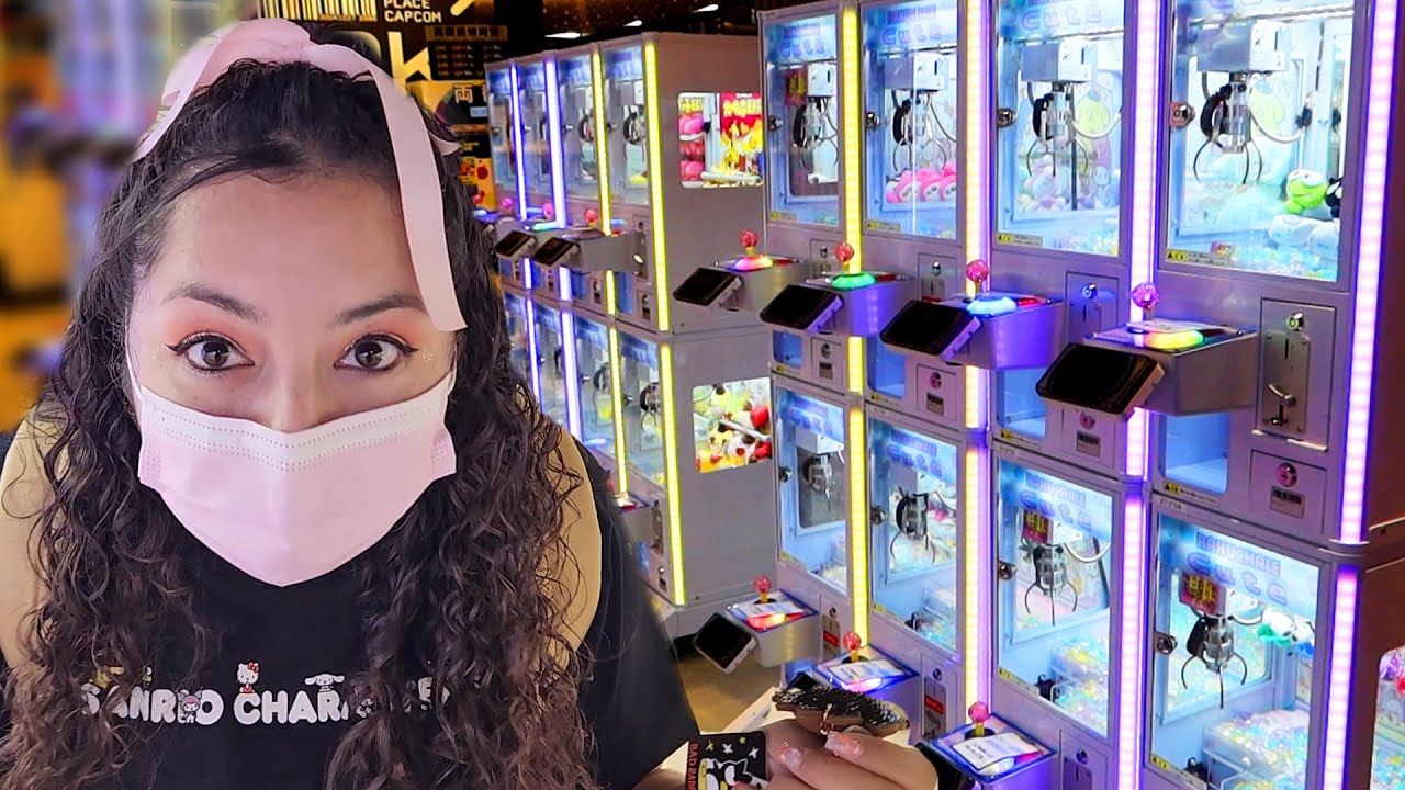 Super Cute MINI prizes in the claw machines! - YouTube