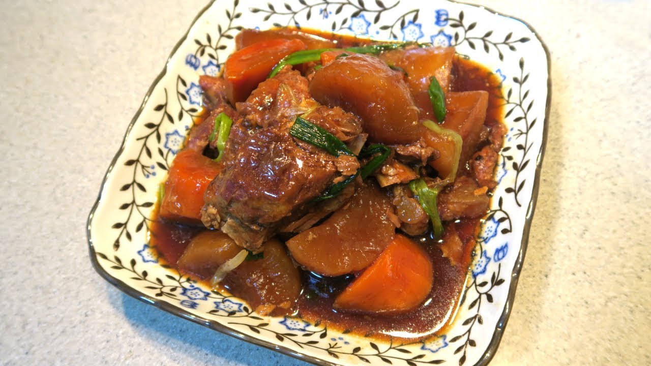 Pork and Radish Stew - 萝卜焖排骨 - YouTube